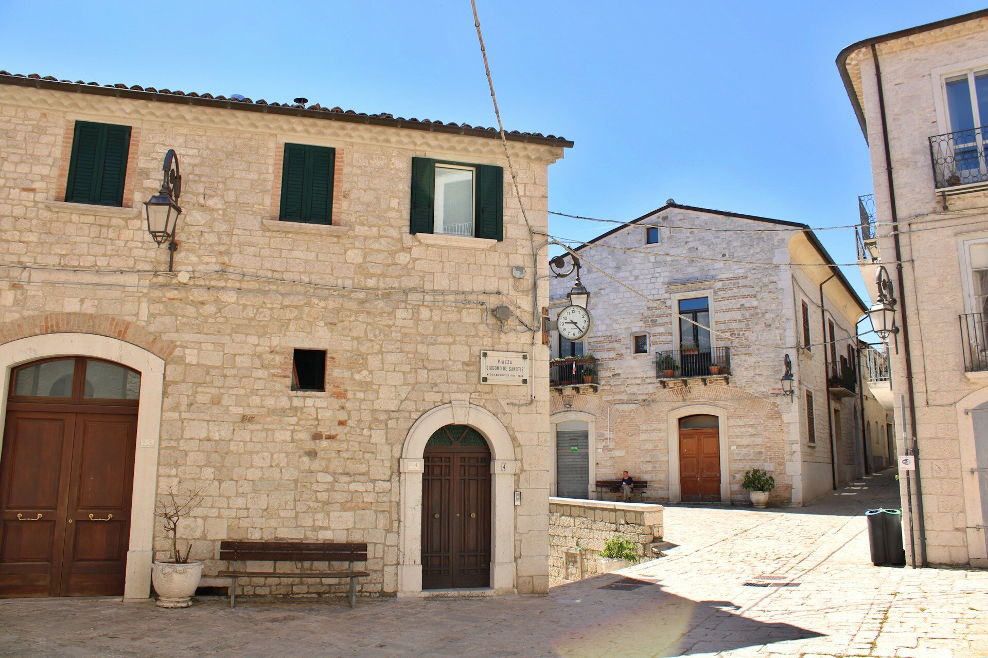 Buying a €1 House in Italy: What's The Catch?